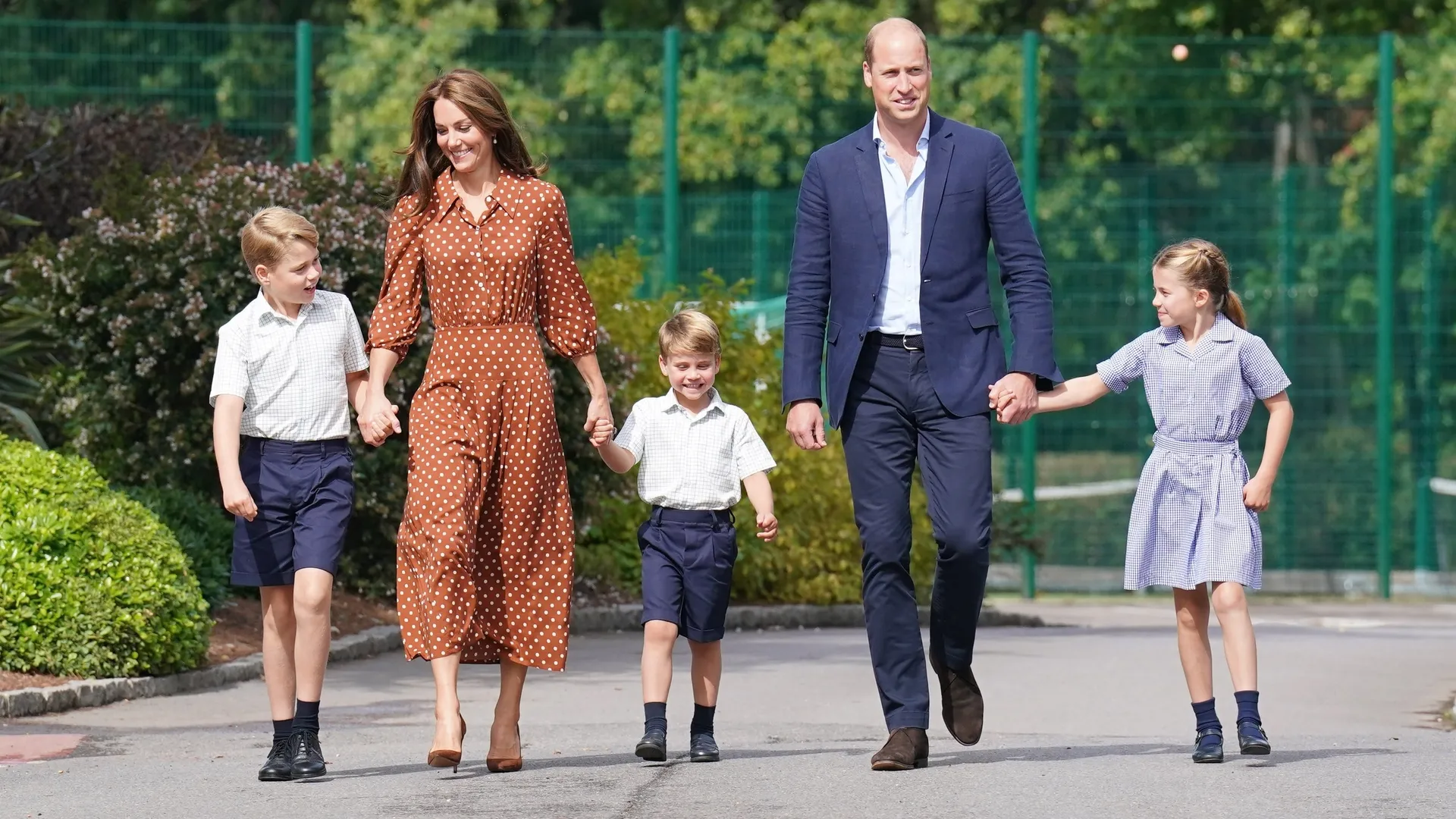 Da Vanity Fair - I bambini della royal family non siedono a tavola con ...